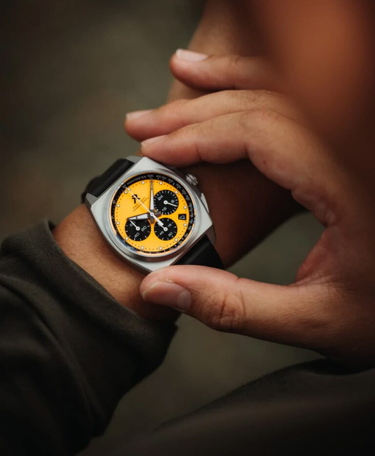 RZE Valour Chronograph Medallion Yellow Uhr - WatchBandit